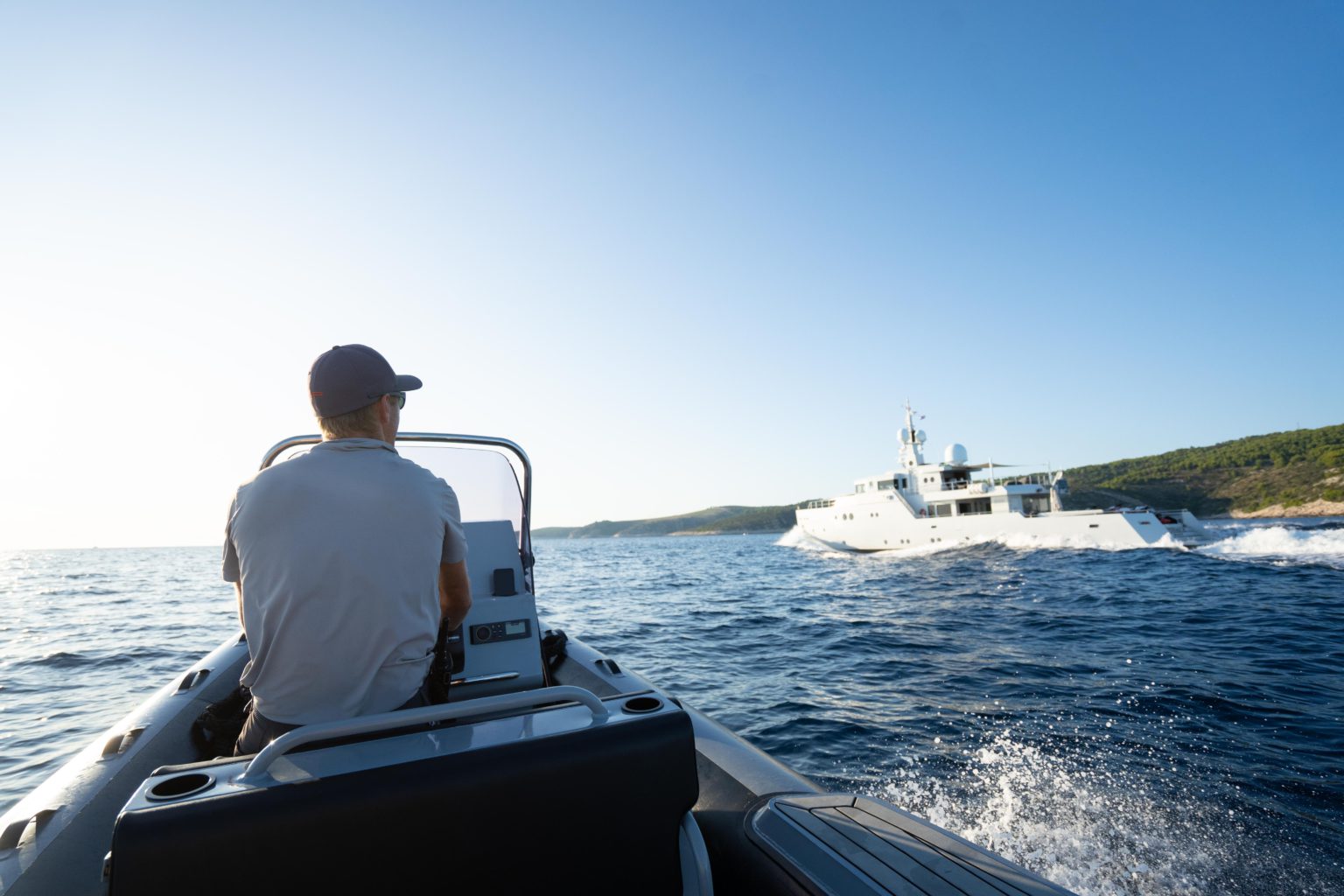 Yacht Captain Jobs - Yacht Captain Salaries - TWW Yachts