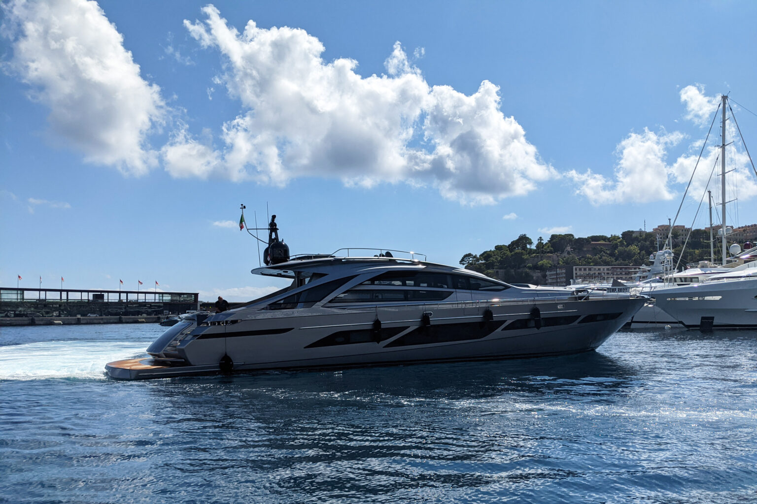 Model review: Pershing 9x - TWW Yachts