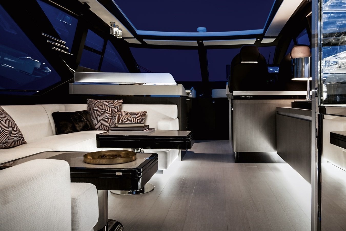 LIMITLESS Yacht for Charter - LIMITLESS Yacht Price - TWW Yachts