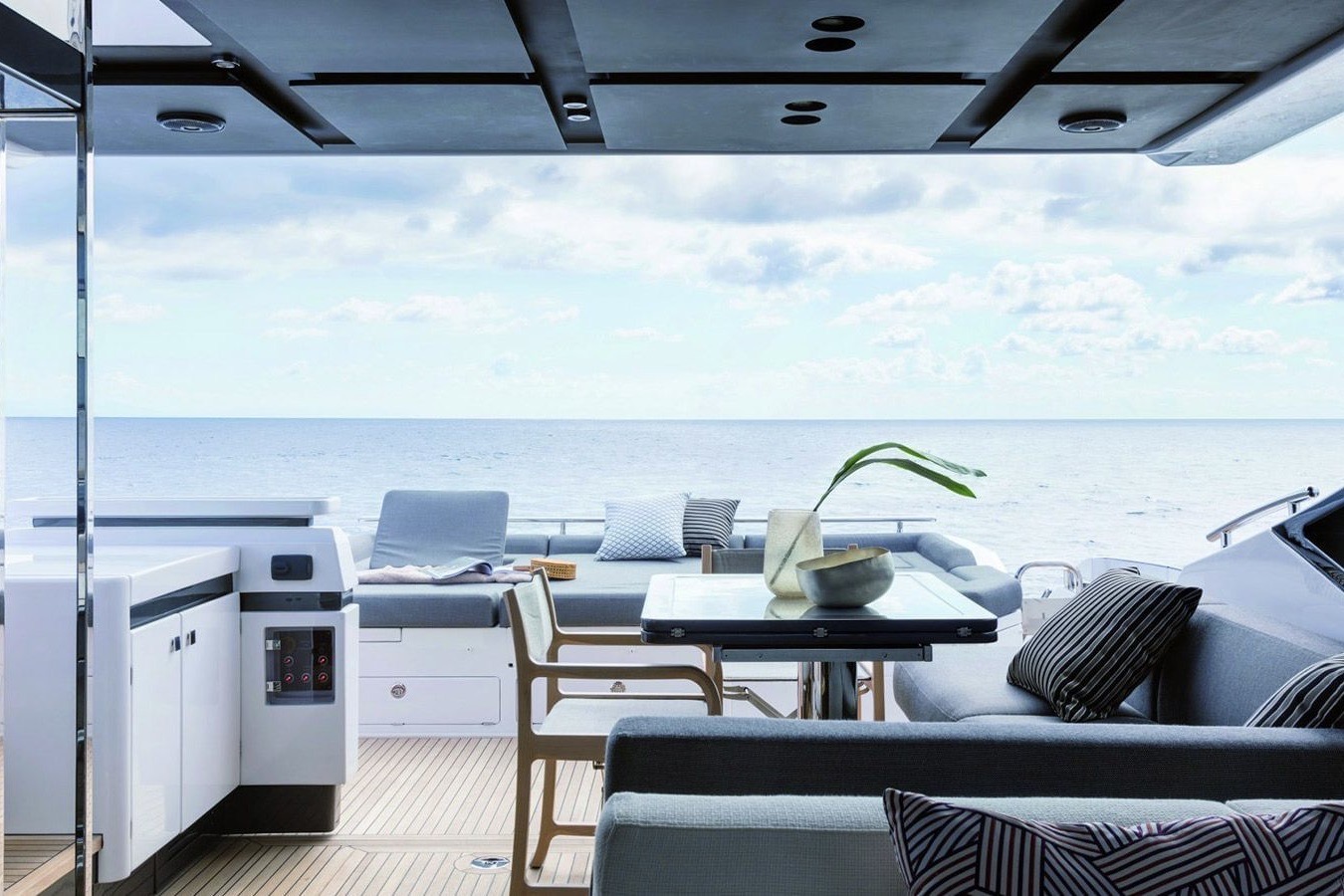 LIMITLESS Yacht for Charter - LIMITLESS Yacht Price - TWW Yachts