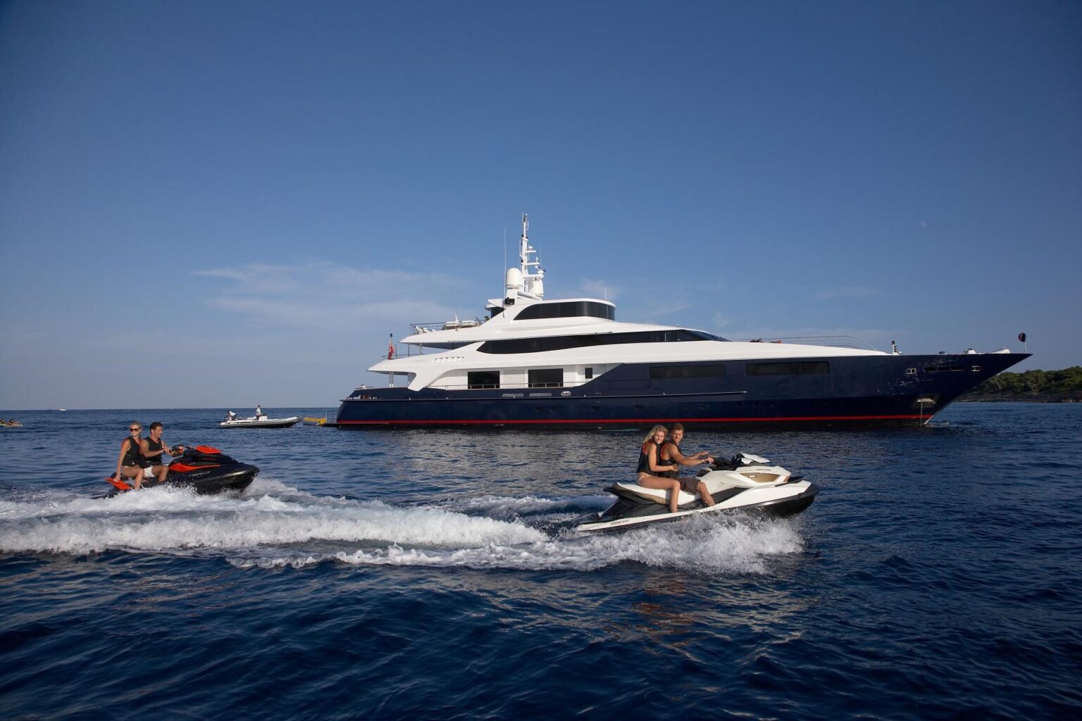 BURKUT Yacht Features | TWW Yachts