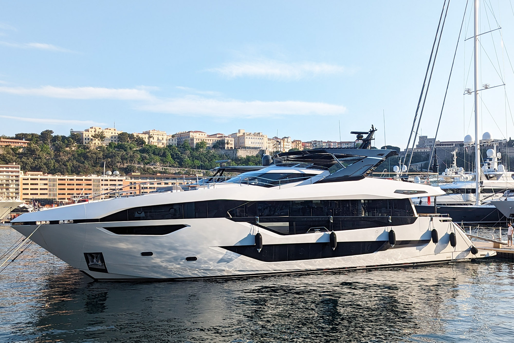 Sunseeker 100 for Sale - Sunseeker 100 Price - TWW Yachts