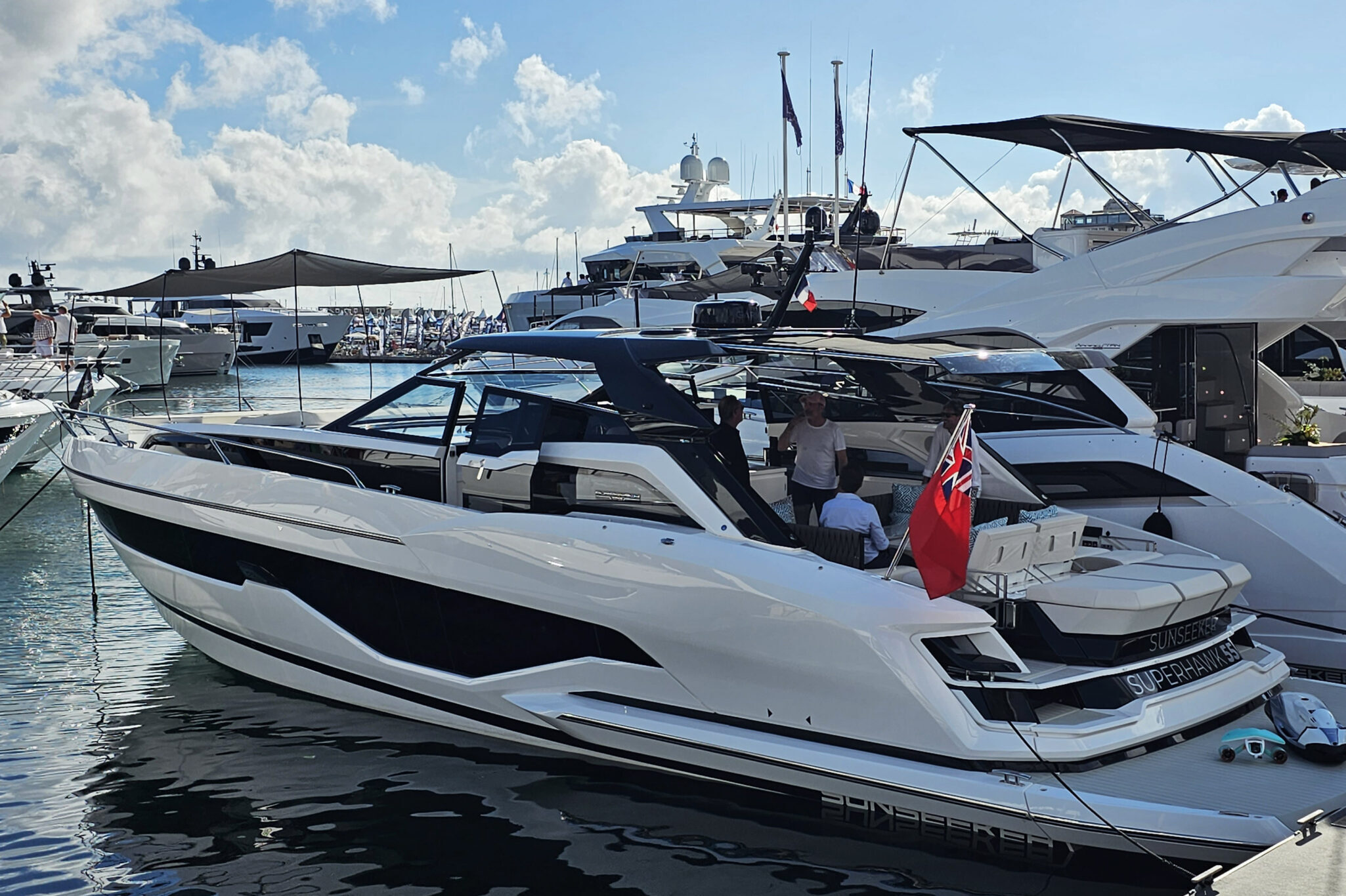 Model Review: Sunseeker Superhawk 55 - TWW Yachts