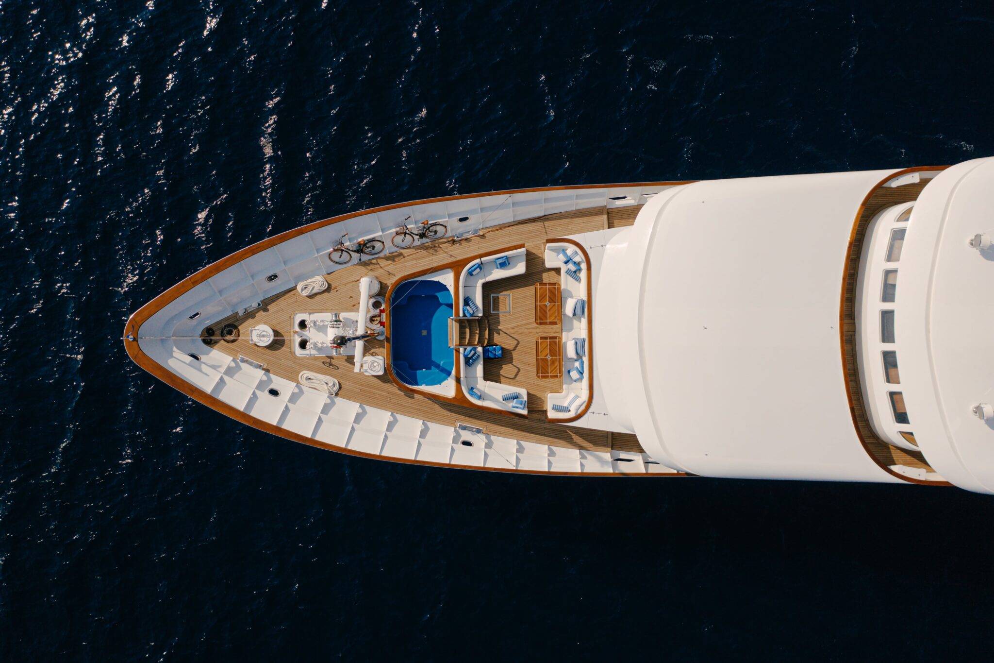 ITOTO Yacht Features | TWW Yachts