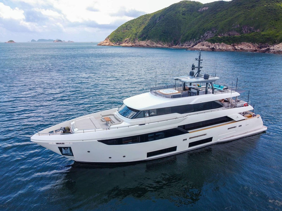 New for Sale: 33m Ferretti Custom Line Navetta 33 - TWW Yachts